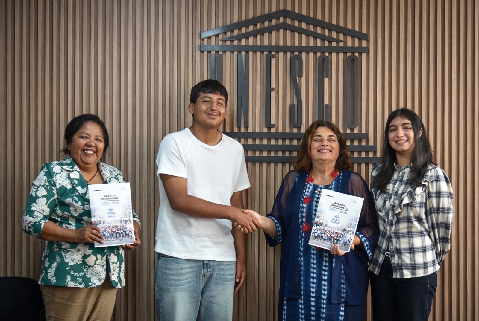 Líderes escolares presentan agenda estudiantil 2025-2026 ante Unesco ...